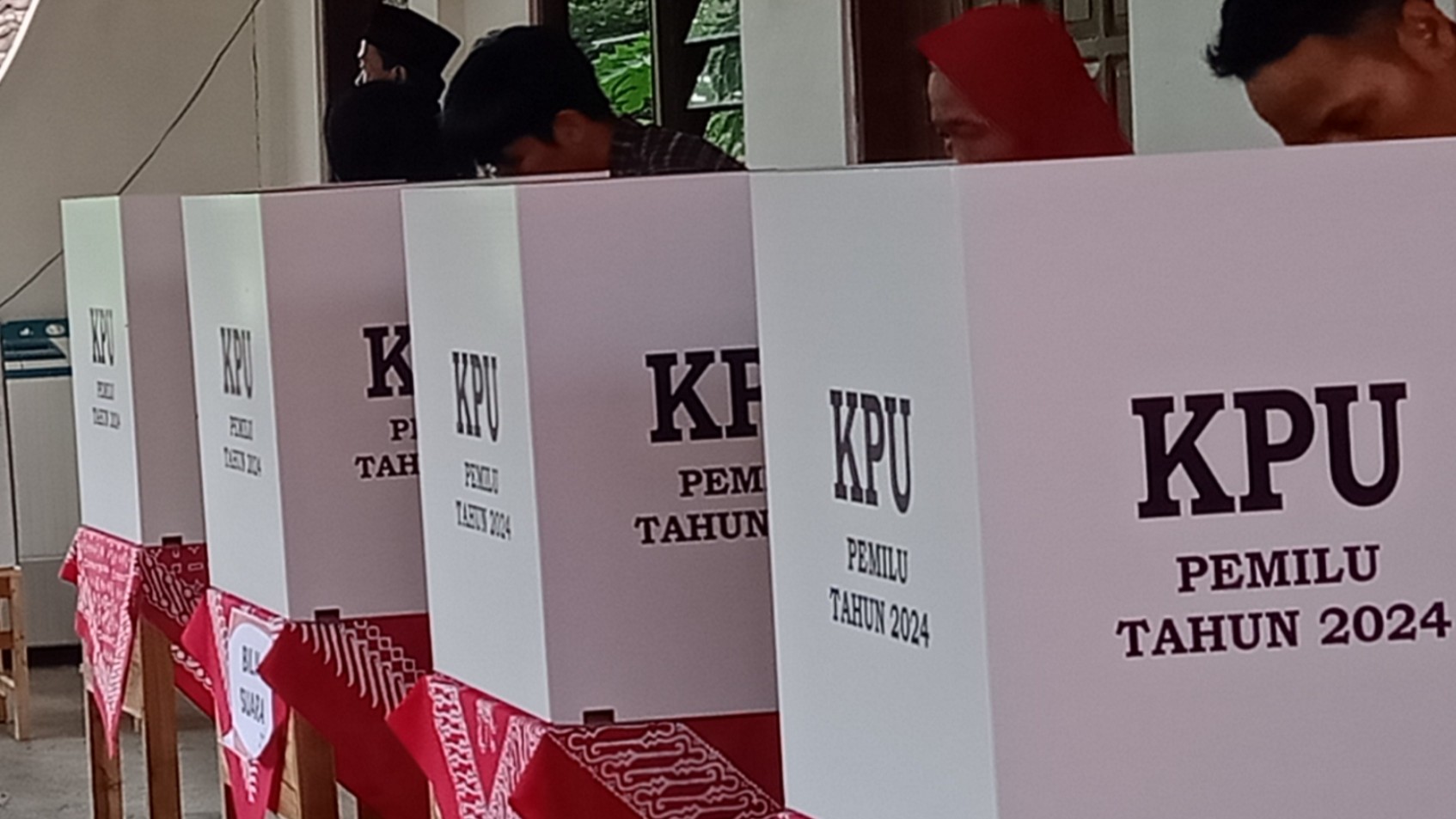 Gemetaran di Bilik Suara Gemetaran di Bilik Suara